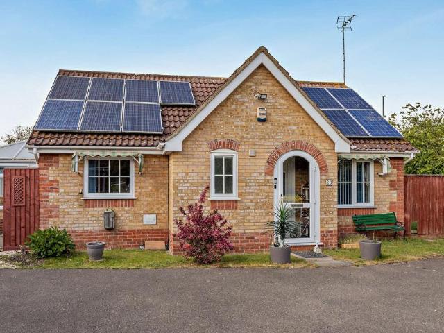 2 bedroom bungalow for sale