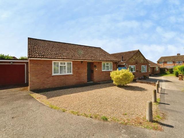 2 bedroom bungalow for sale