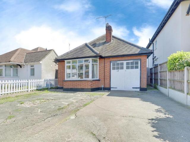 2 bedroom bungalow for sale