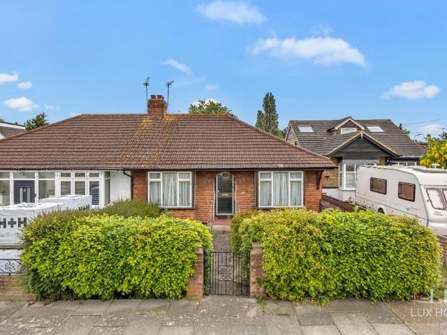2 bedroom bungalow for sale