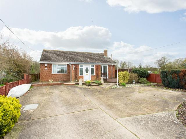 2 bedroom bungalow for sale
