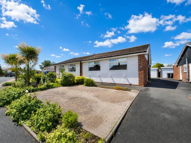 2 bedroom bungalow for sale