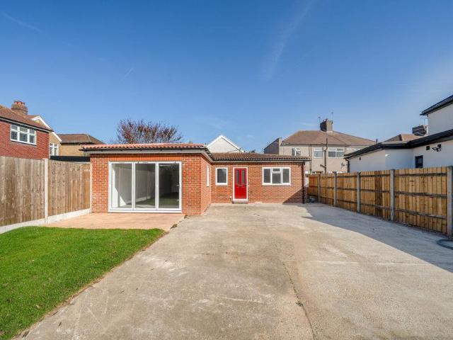 2 bedroom bungalow for sale