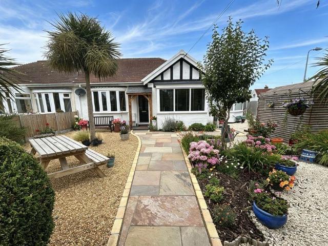 2 bedroom bungalow for sale