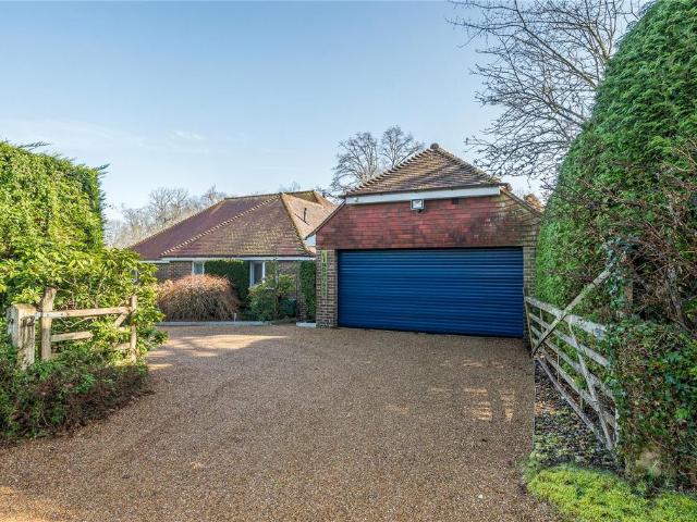2 bedroom bungalow for sale