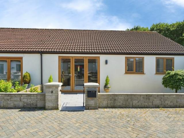 2 bedroom bungalow for sale