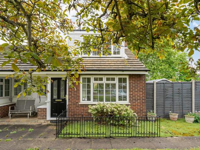 2 bedroom bungalow for sale