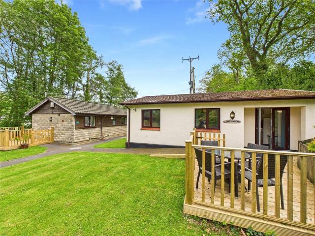 2 bedroom bungalow for sale