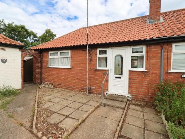 2 bedroom bungalow for sale