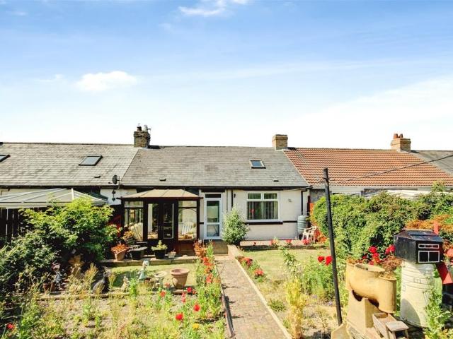 2 bedroom bungalow for sale
