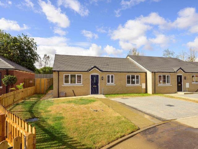 2 bedroom bungalow for sale