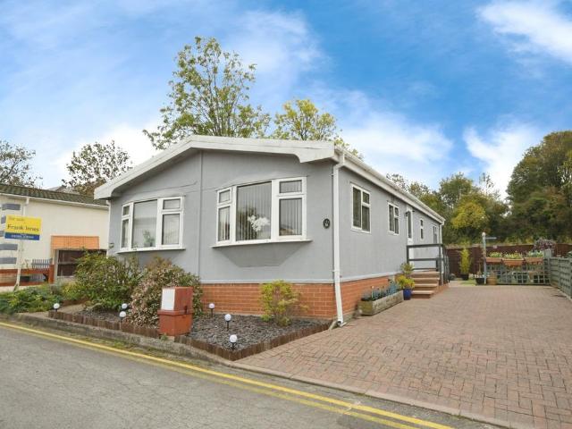 2 bedroom bungalow for sale