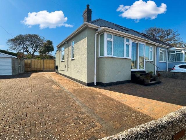 2 bedroom bungalow for sale