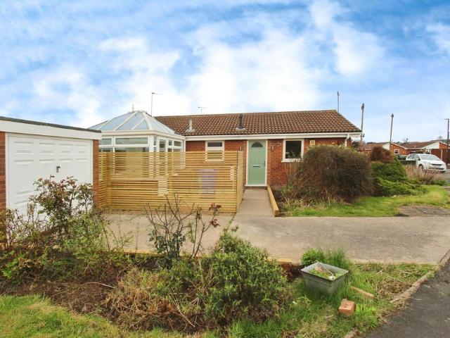 2 bedroom bungalow for sale