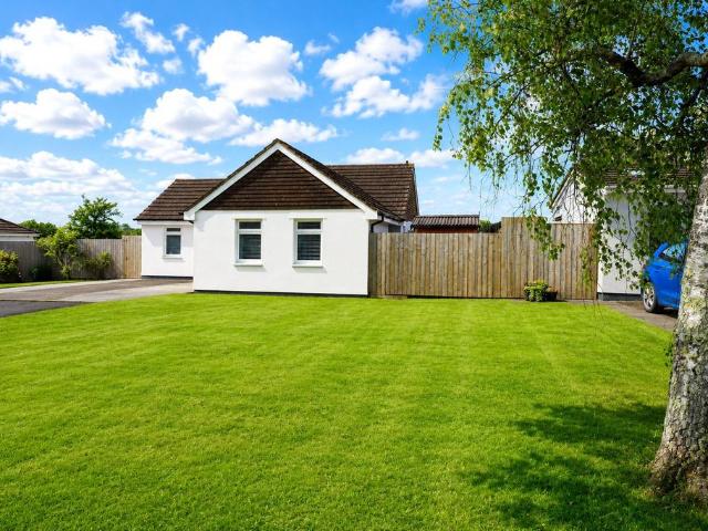 2 bedroom bungalow for sale
