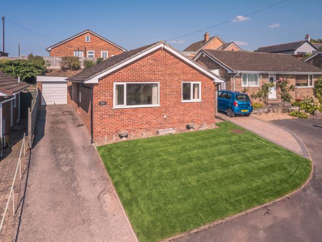 2 bedroom bungalow for sale