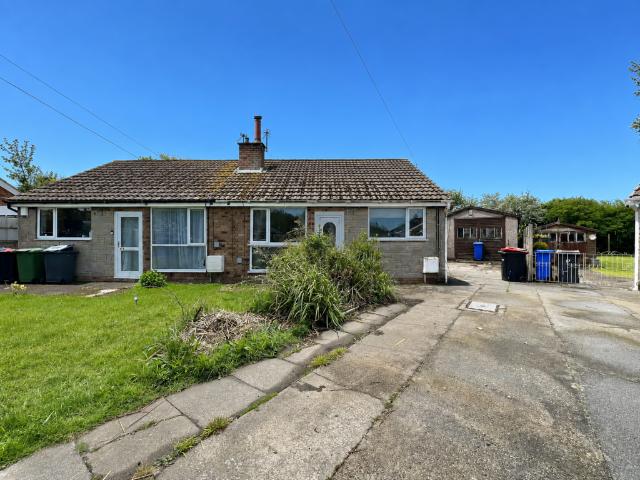 2 bedroom bungalow for sale