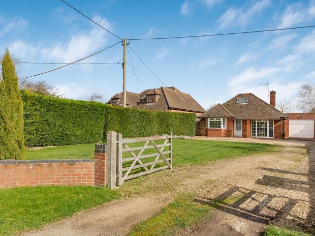 2 bedroom bungalow for sale
