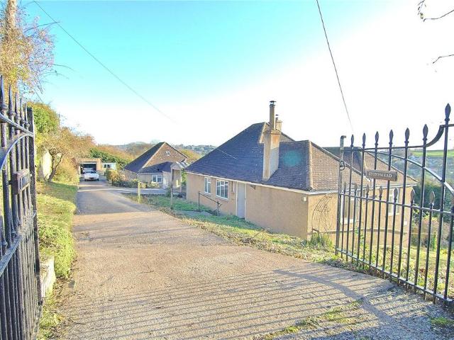 2 bedroom bungalow for sale