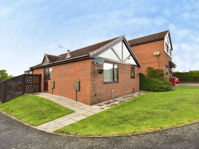2 bedroom bungalow for sale