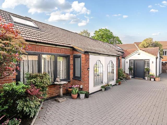 2 bedroom bungalow for sale