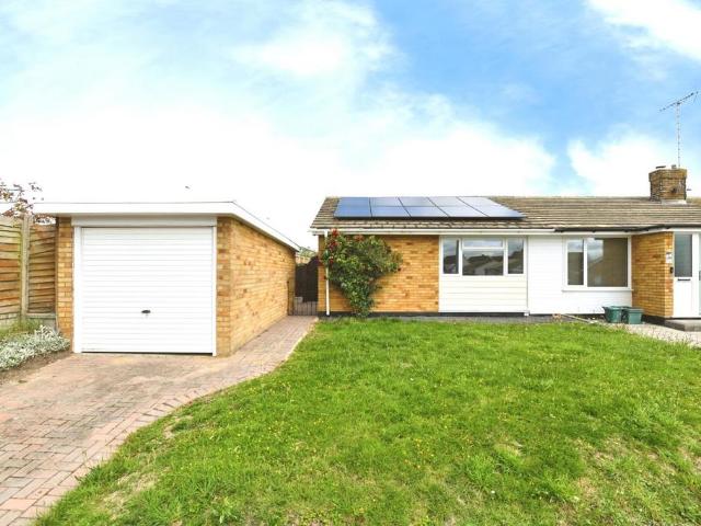 2 bedroom bungalow for sale