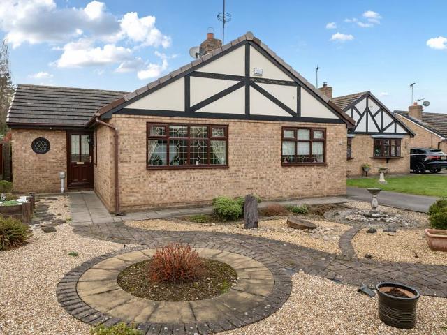 2 bedroom bungalow for sale