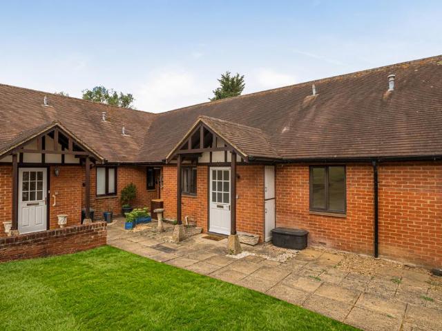 2 bedroom bungalow for sale