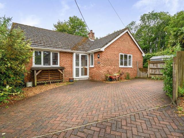 2 bedroom bungalow for sale