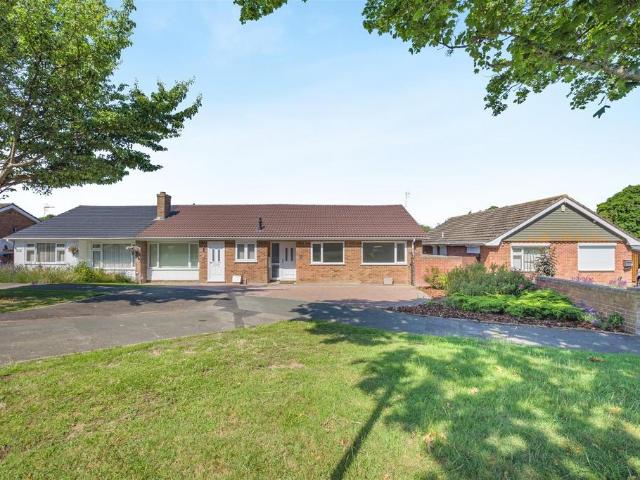 2 bedroom bungalow for sale