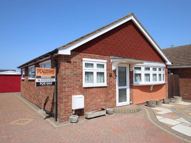 2 bedroom bungalow for sale