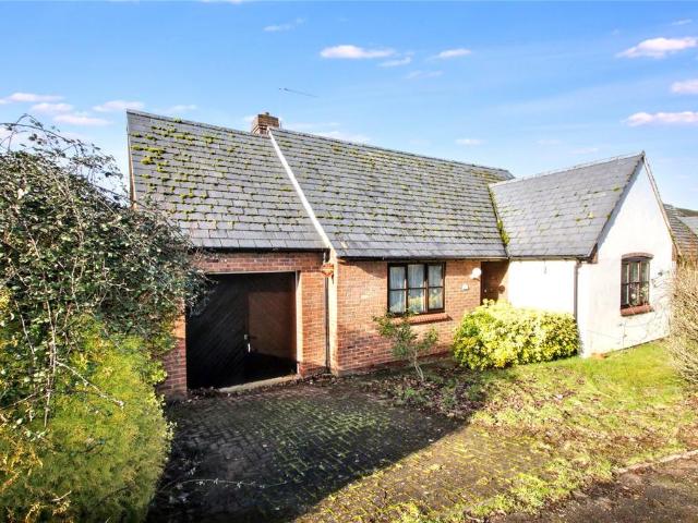 2 bedroom bungalow for sale