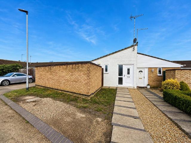 2 bedroom bungalow for sale