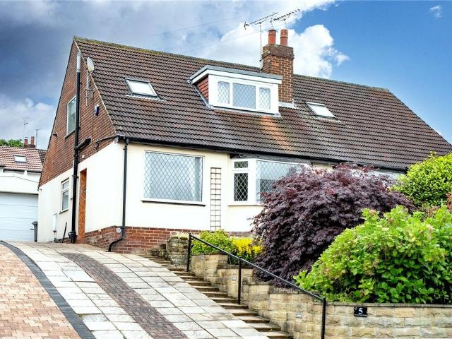 2 bedroom bungalow for sale