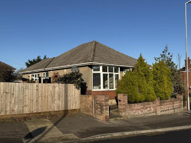 2 bedroom bungalow for sale