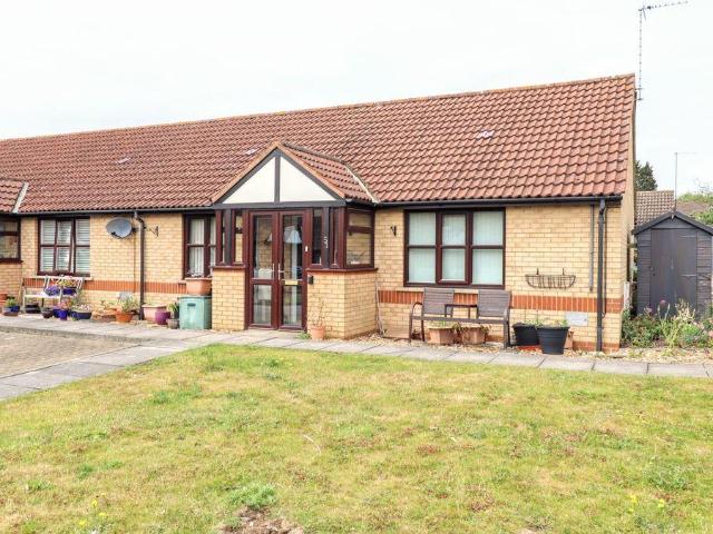 2 bedroom bungalow for sale