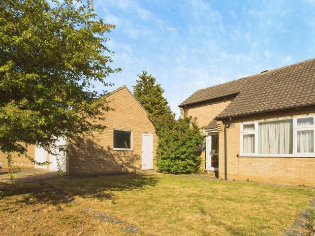 2 bedroom bungalow for sale