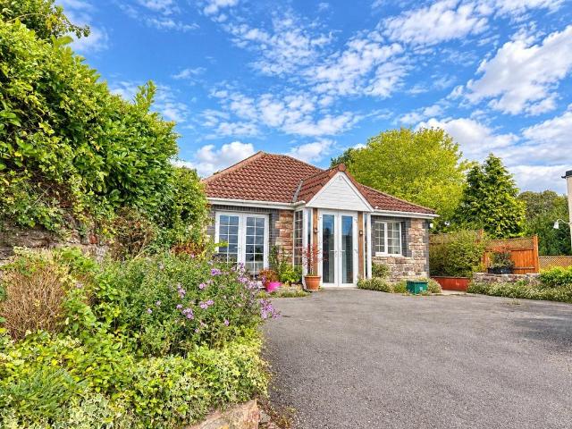 2 bedroom bungalow for sale