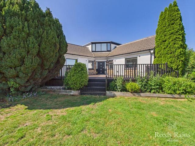 2 bedroom bungalow for sale