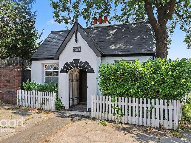 2 bedroom bungalow for sale