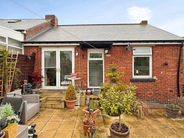 2 bedroom bungalow for sale