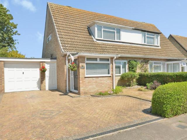 2 bedroom bungalow for sale