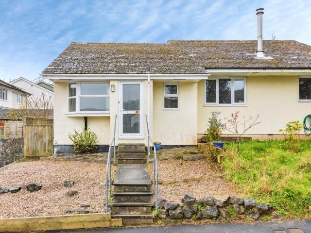 2 bedroom bungalow for sale