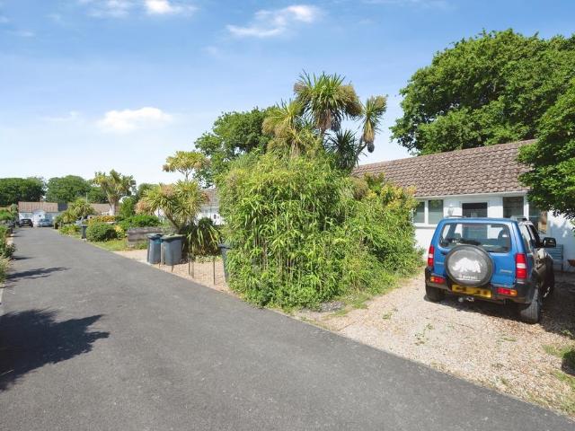2 bedroom bungalow for sale