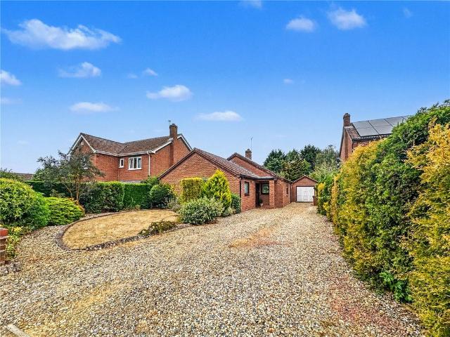 2 bedroom bungalow for sale