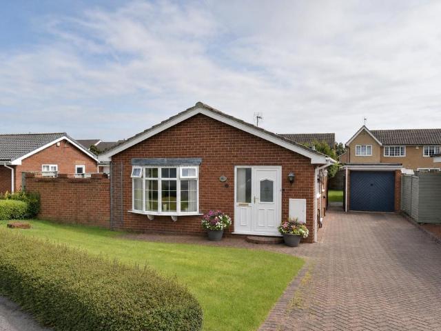 2 bedroom bungalow for sale
