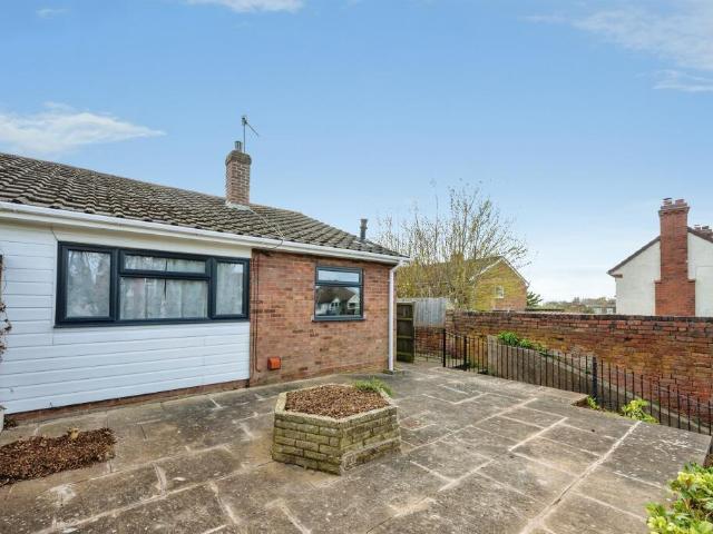 2 bedroom bungalow for sale