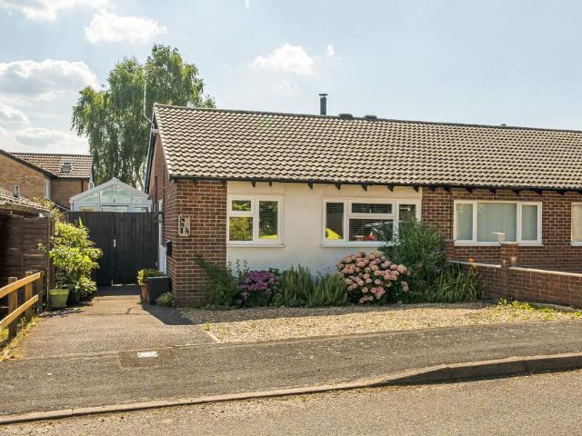 2 bedroom bungalow for sale