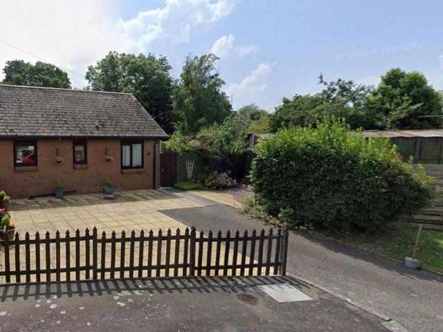 2 bedroom bungalow for sale