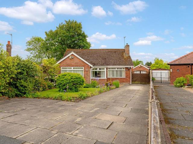 2 bedroom bungalow for sale